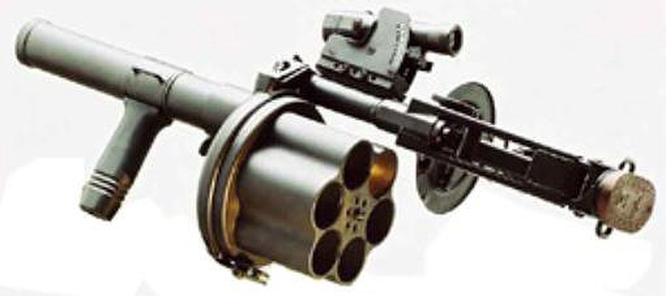 Bất ngờ với siêu súng phóng lựu Trung Quốc trang bị cho Campuchia