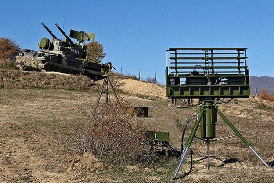 Strela-10MN Nga tập trận với sự hỗ trợ của radar 1L122-1E