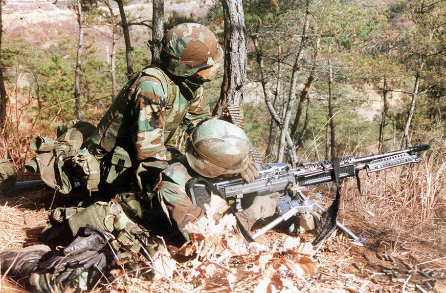 Sức mạnh súng máy M60 của quân đội Mỹ