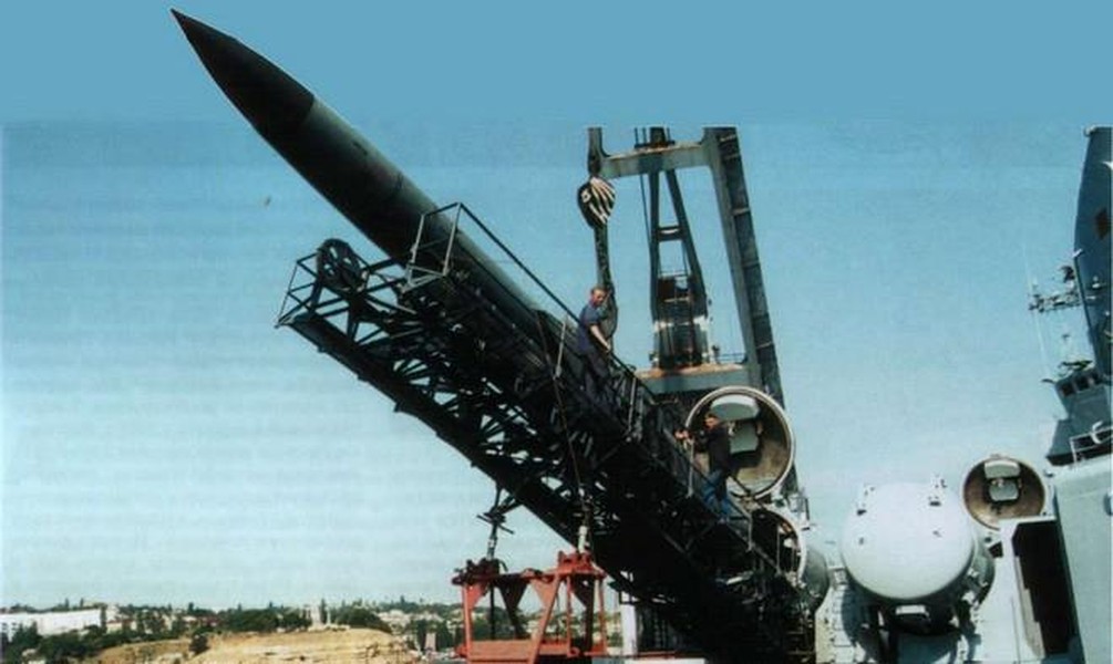 Sức mạnh tên lửa diệt hạm P-1000 Vulkan