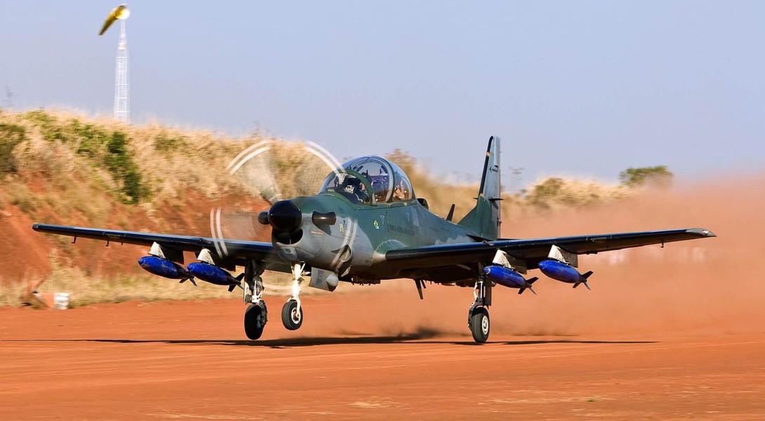 Những chiếc A29 Super Tucano tại sân bay Tân Sơn Nhất là của ai?