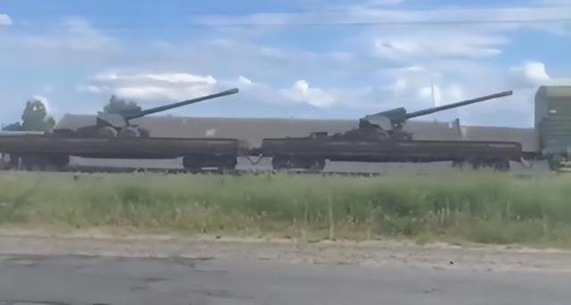 Siêu pháo 2A36 Giatsint-B có thể bắn đạn hạt nhân được Ukraine tăng ...